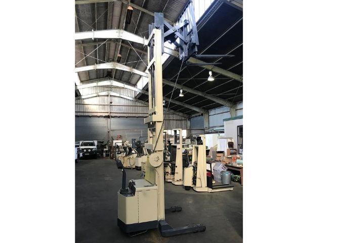 CROWN 30WRTL150 for sale or hire