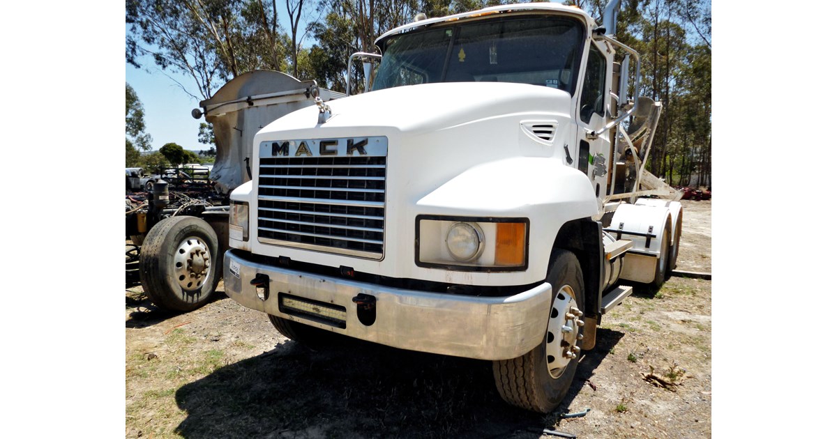 2006 MACK CH dismantling (refcode TA1012985)