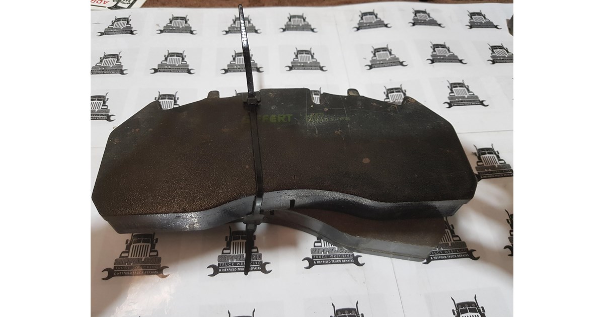 VOLVO VOLVO DISC BRAKE PAD SET 21496550 NEW 21496550 for sale (refcode ...