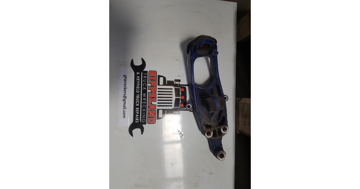 MACK CSMR METROLINER RADIATOR MOUNT LH 20976574 MACK CSMR METROLINER ...