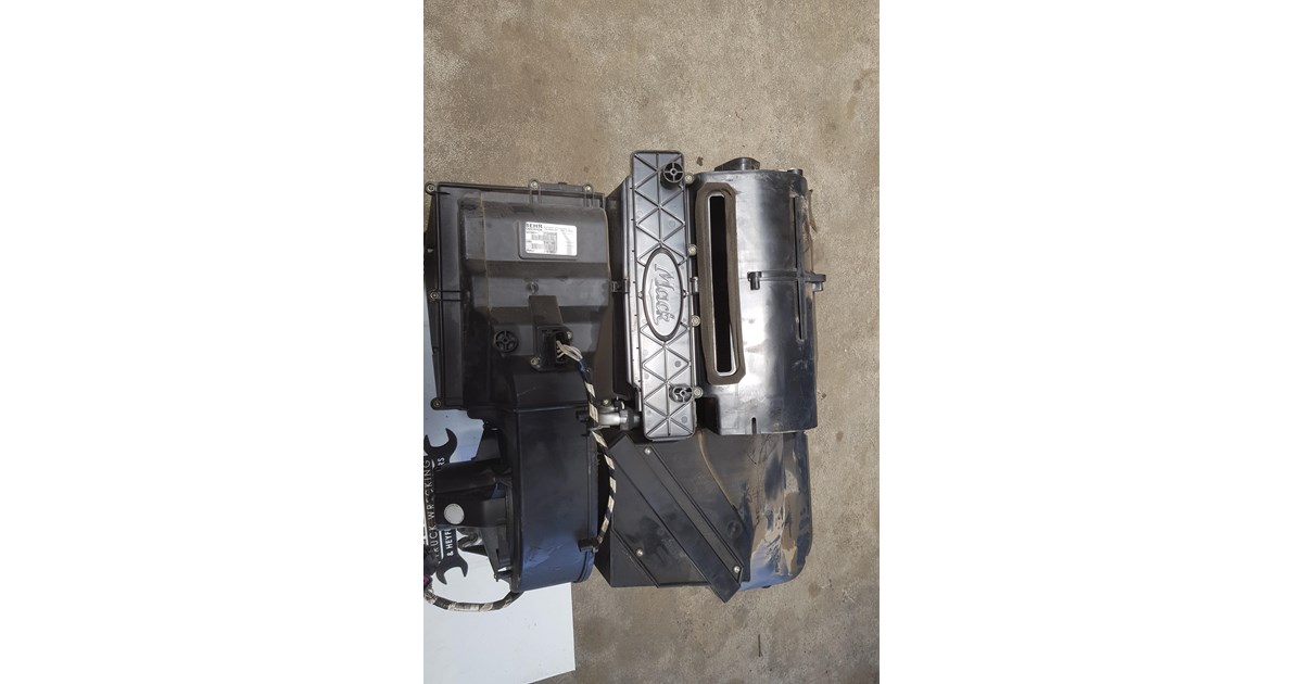 MACK CSMR METROLINER HEATER A/C COOLER BOX 21349646 MACK CSMR ...