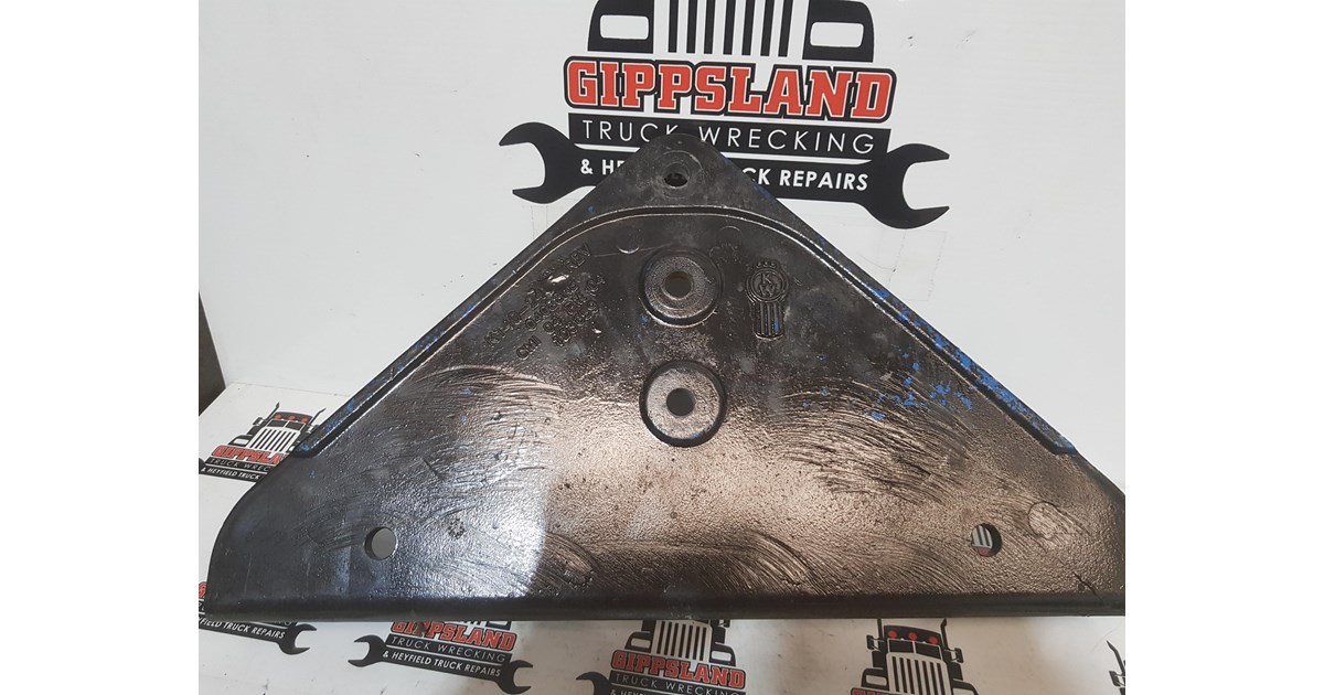 KENWORTH REAR SUSPENSION ALLUMINIUM CROSS MEMBER GUSSETT K1402465 ...