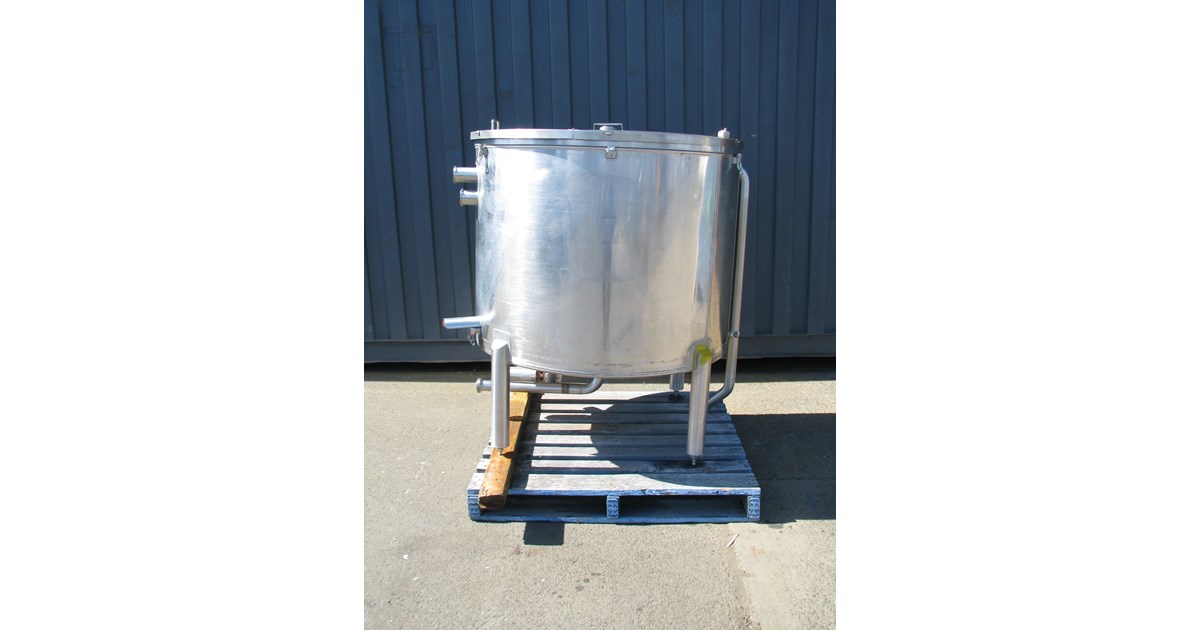 STAINLESS STEEL TANK 850L for sale