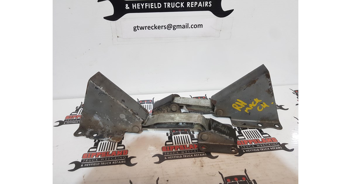 MACK CH CHECK STRAPS DOOR LH & RH MACK CH GTWP for sale (refcode TA1062382)