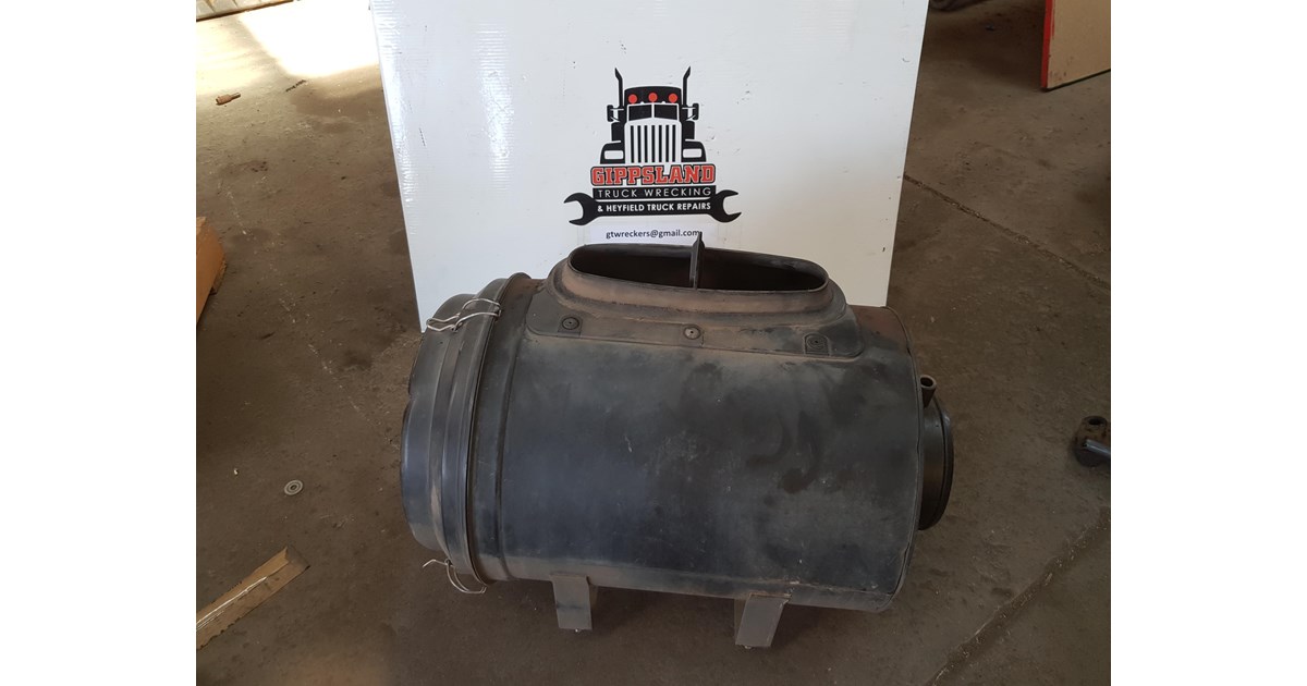 DAF CF430 AIR CLEANER ASSEMBLY DAF CF430 for sale (refcode TA1063750)
