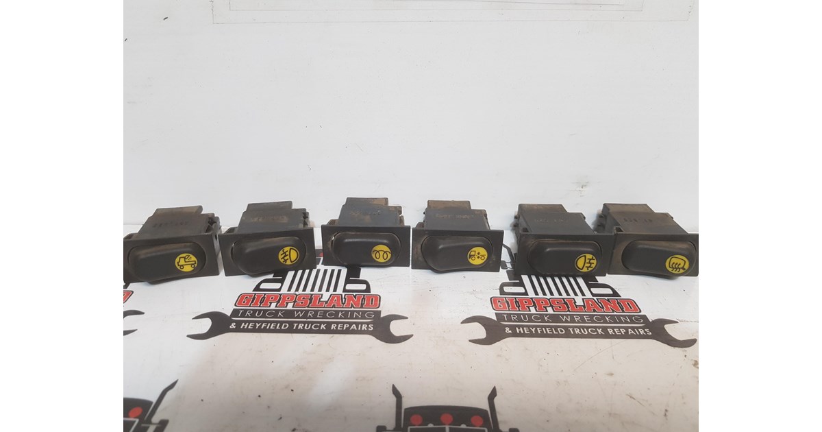 DAF CF430 SWITCHES ASSORTED DAF CF430 for sale (refcode TA1063938)