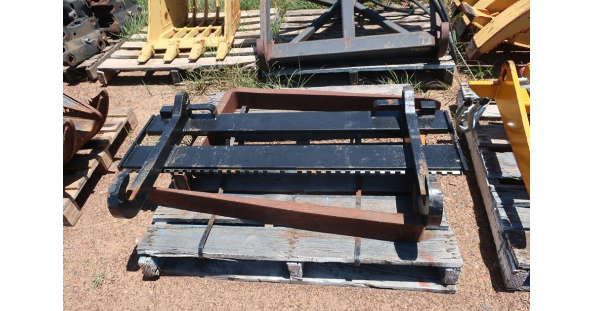 CUSTOM QUICK HITCH FORKS for sale (refcode TA1060410)