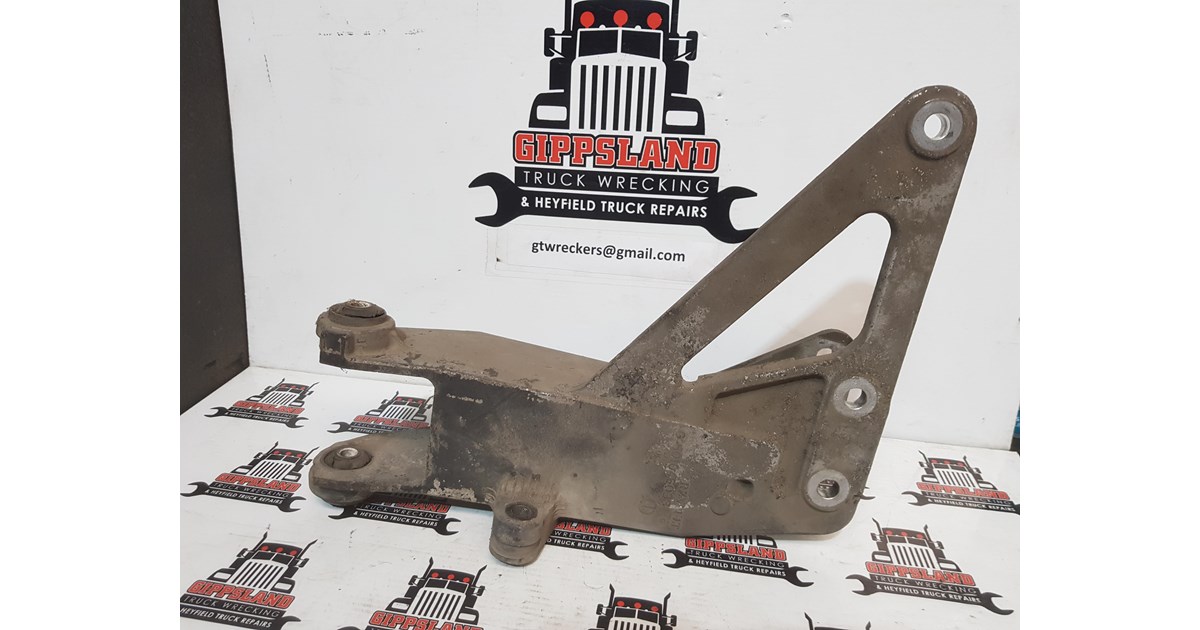 MACK QUANTUM CAB LOCK MOUNT LH 501046038 MACK QUANTUM 501046038 for ...