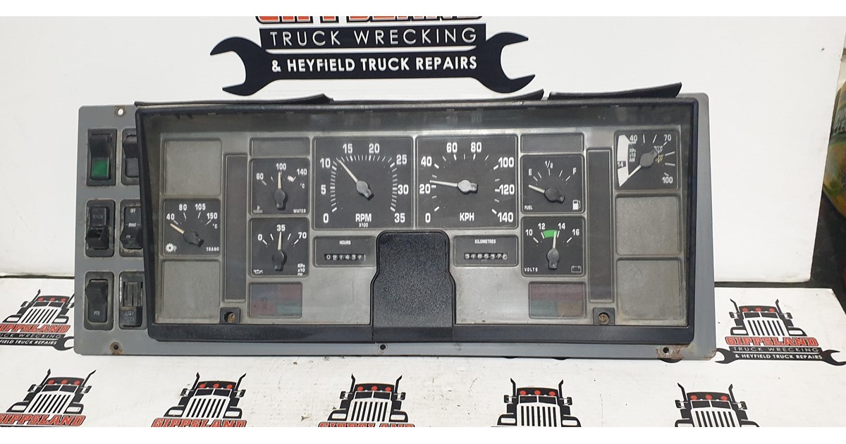 2013 IVECO INSTRUMENT CLUSTER 3525105C92 IVECO 3525105C92 for sale ...