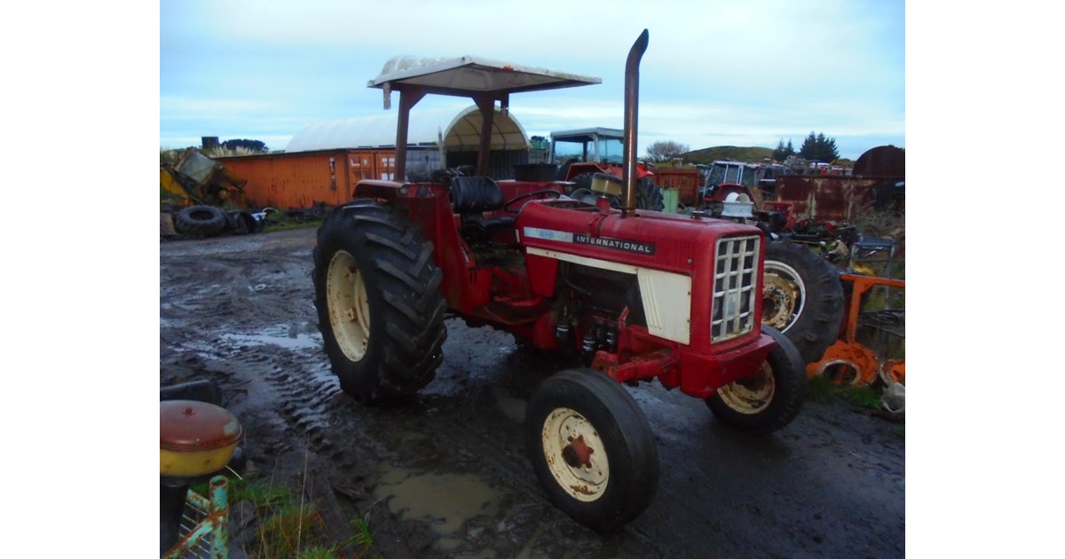 CASE IH 674 for sale