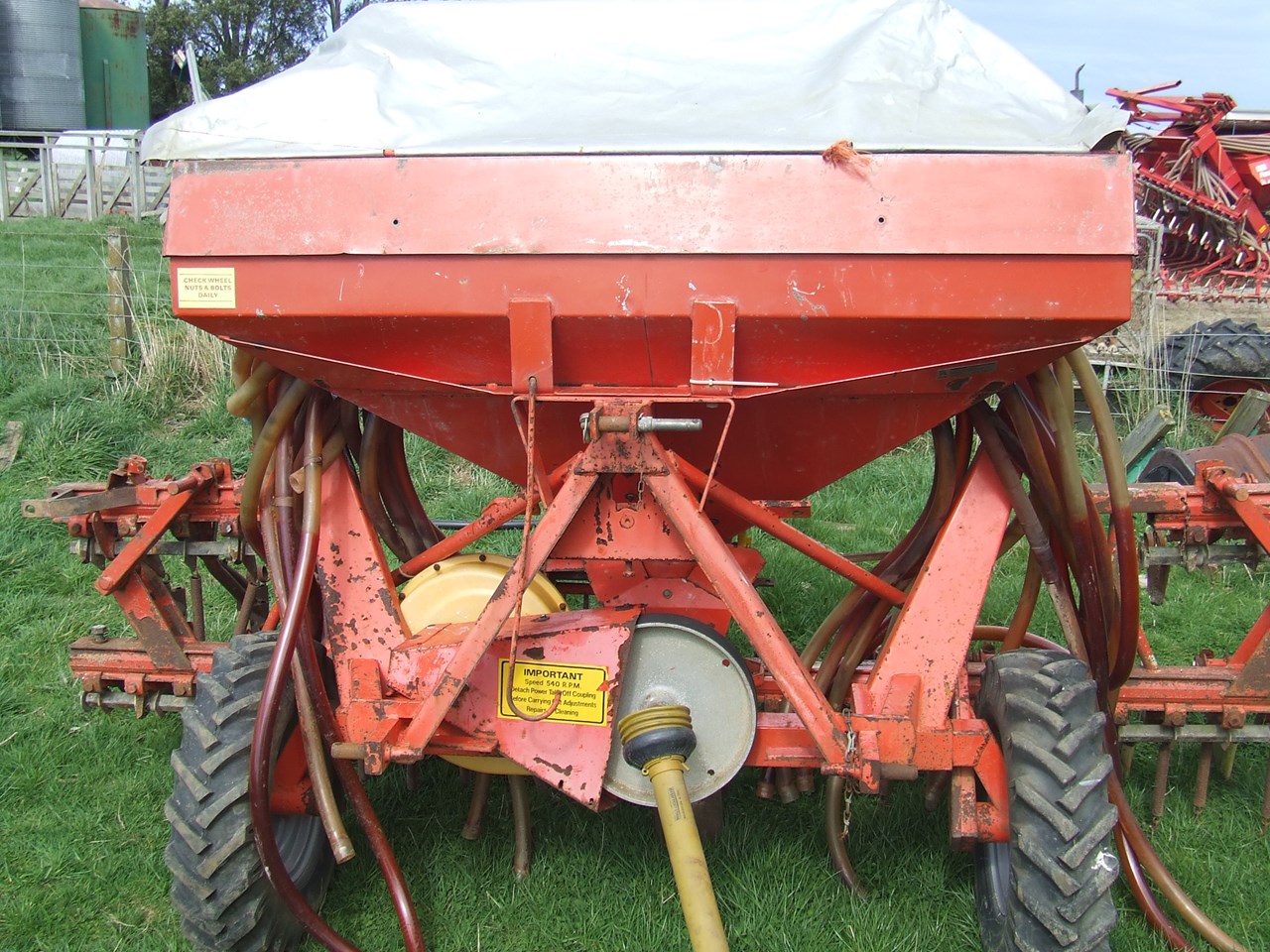 KVERNELAND HOPPER for sale (refcode TA103110)