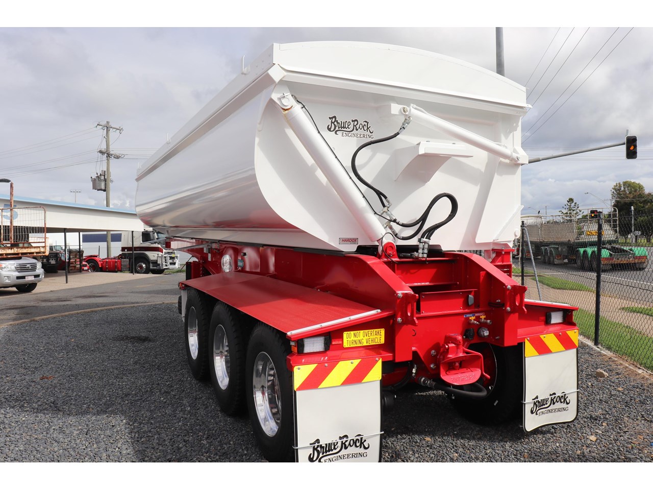 2023 BRUCE ROCK ENGINEERING SIDE TIPPER Evolution for sale