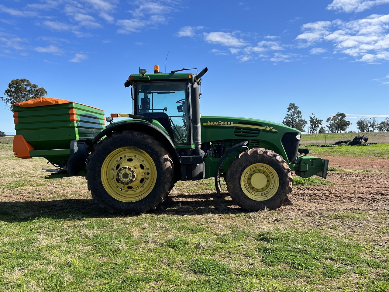 2004 JOHN DEERE 7920 IVT for sale (refcode TA1145300)