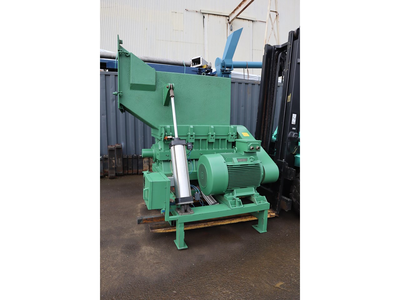 RAPID 1000 INDUSTRIAL HEAVY DUTY 75KW PLASTIC PIPE GRANULATOR for sale