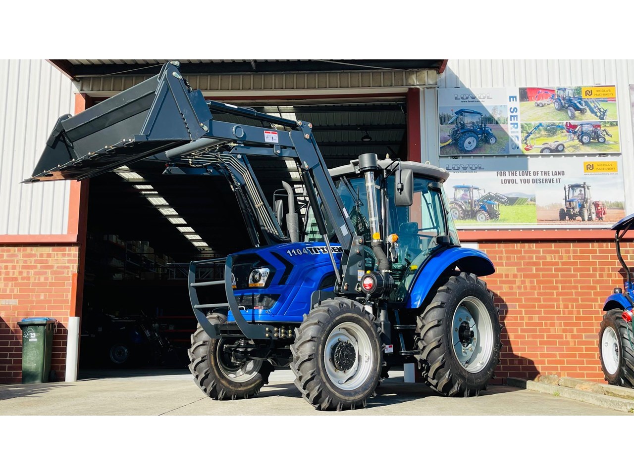 TRIDENT 110HP TRACTOR 4WD TURBO DIESEL WITH FEL 4IN1 BUCKET for sale