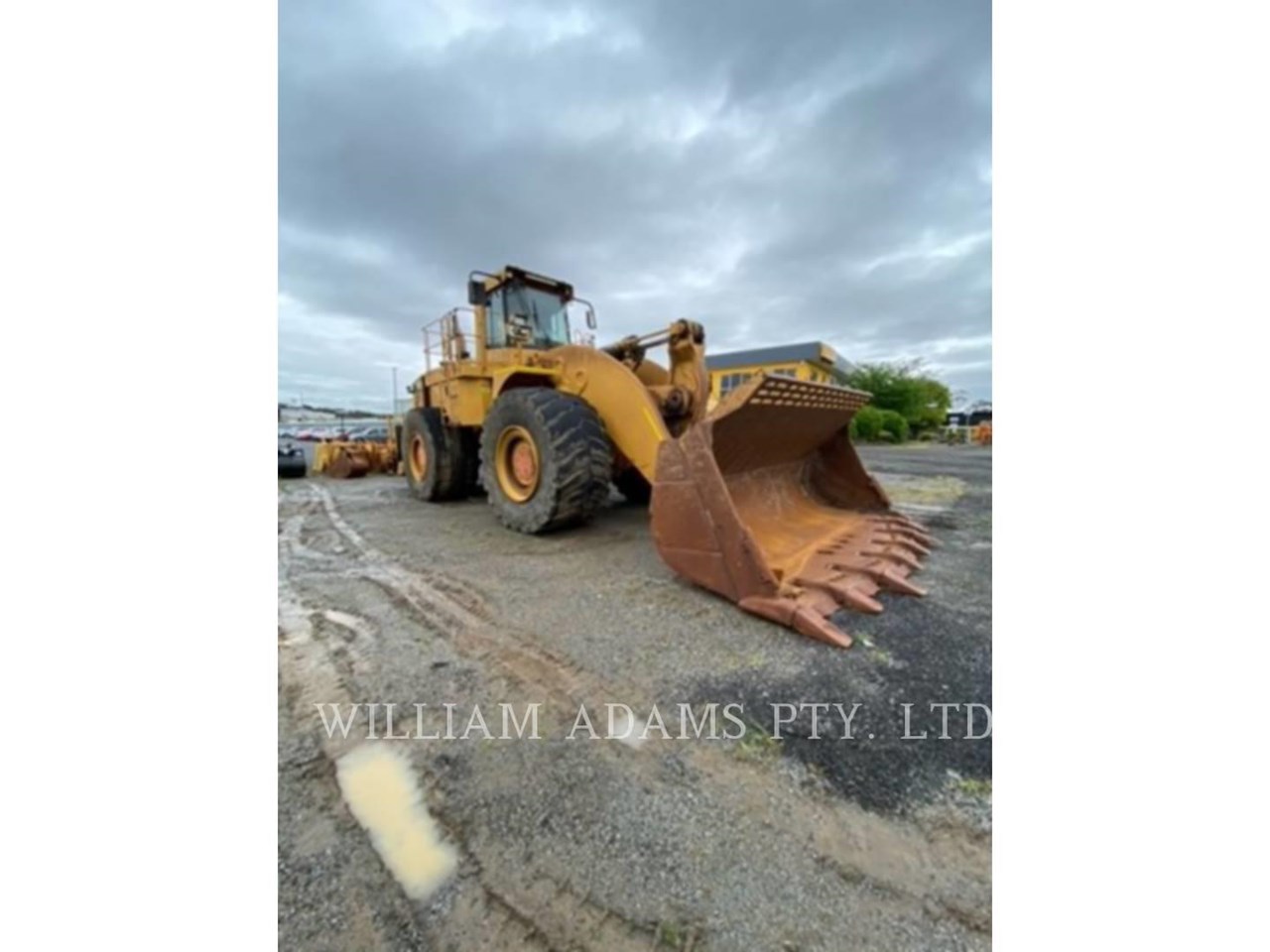 2003 CATERPILLAR 990 for sale