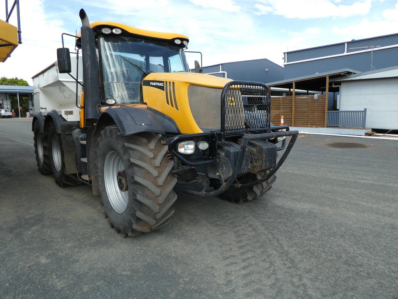 2011 JCB FASTRAC 3230 6X4 SPREADER for sale