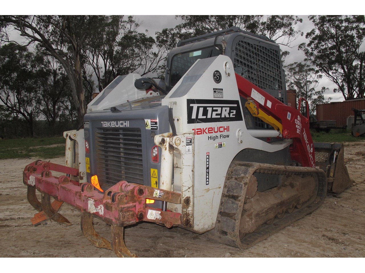 TAKEUCHI TL12R2 for sale