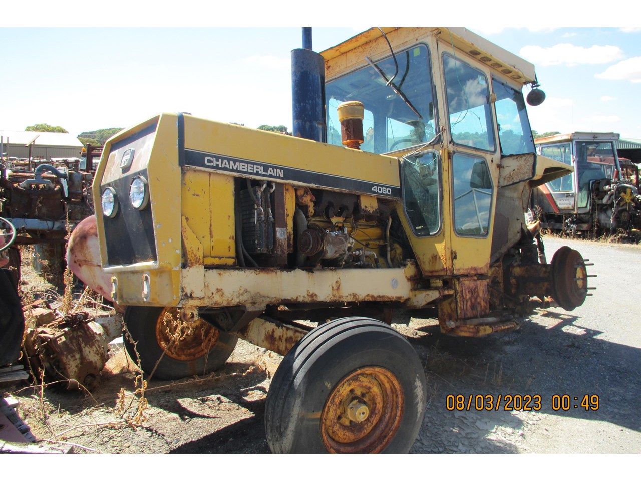 CHAMBERLAIN 4080 TRACTOR WRECKING PARTS ONLY for sale (refcode TA1170835)
