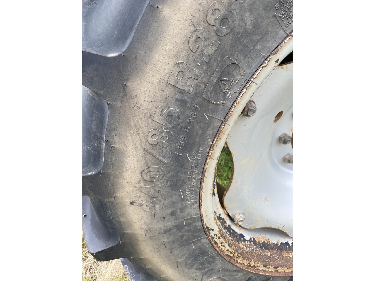 WHEELS AND TYRES 340/85/R28 (13/6/28 13/6/R28 for sale (refcode TA1171412)