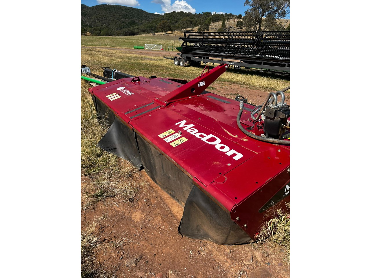 2017 MACDON R85 for sale (refcode TA1173577)