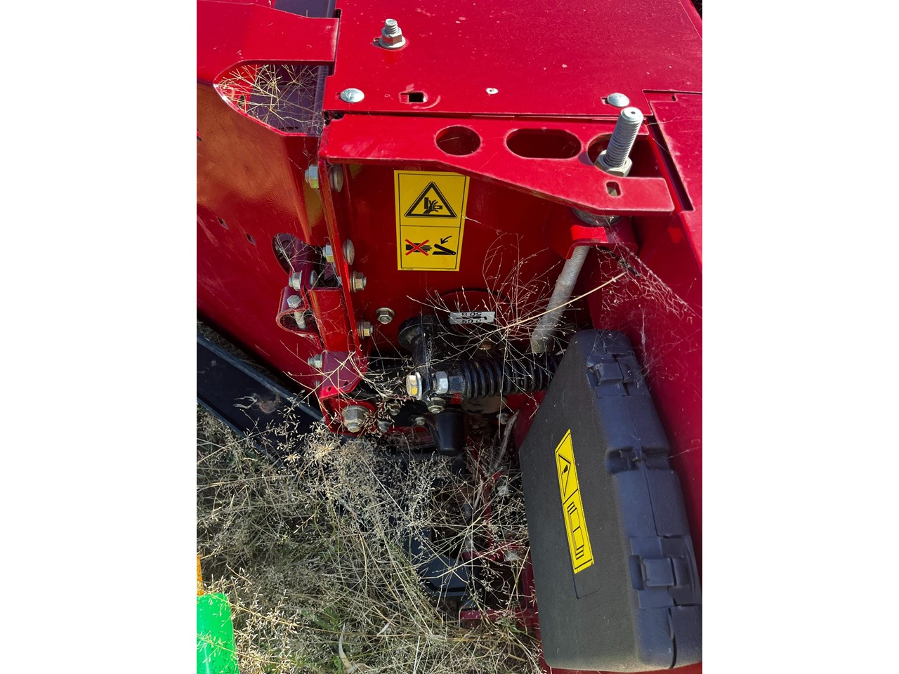 2017 MACDON R85 for sale (refcode TA1173577)