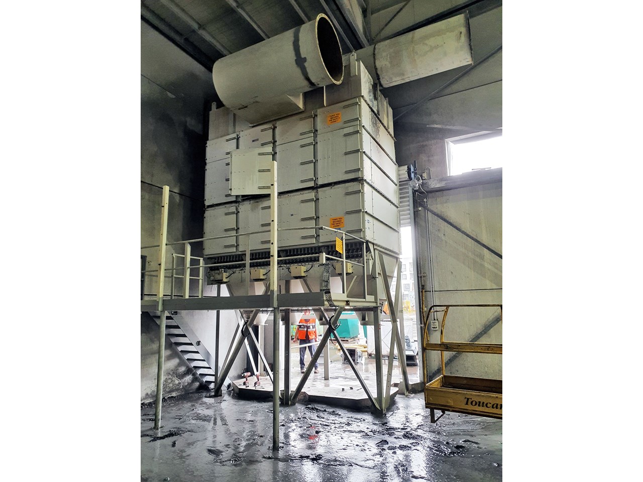 DCE VOKES DALAMATIC DUST EXTRACTOR for sale