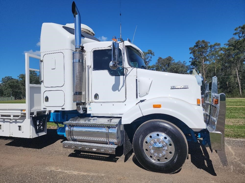 2004 KENWORTH T404 SAR 500HP , AUTO , 90T , 7.5MTR TRAY for sale