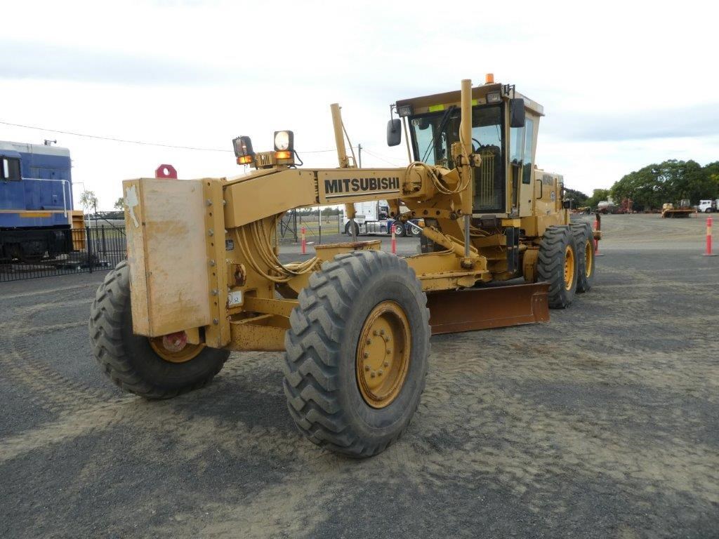 2009 MITSUBISHI MG460 GRADER for sale