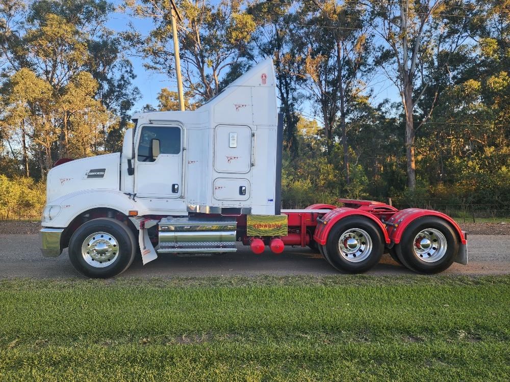 2013 KENWORTH T403 36INCH BUNK 18SP for sale (refcode TA1175646)