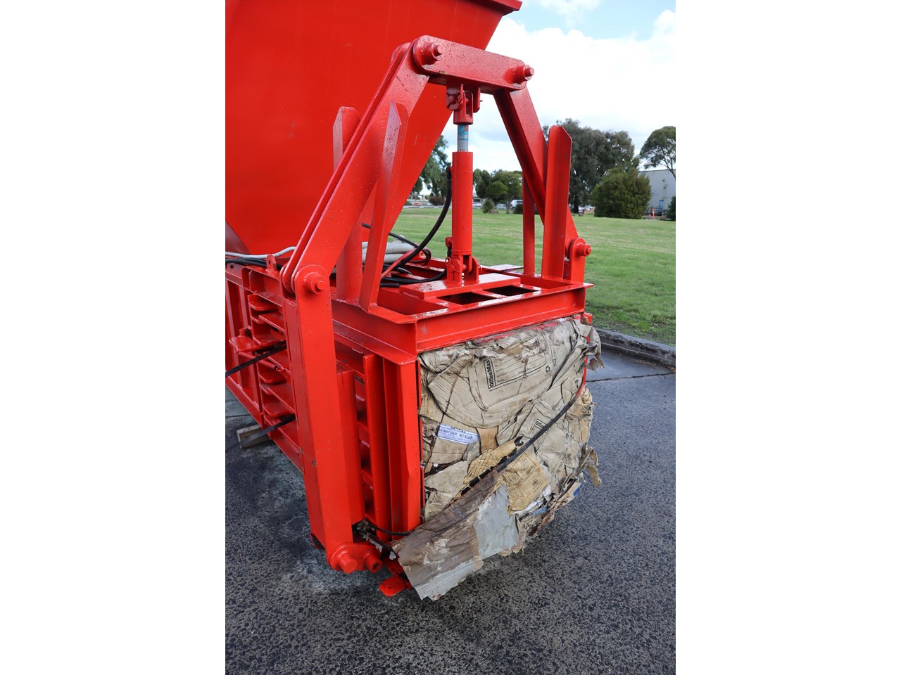 AUSTRALIAN BALE PRESS CO HORIZONTAL HYDRAULIC BALER BAILER COMPACTOR ...