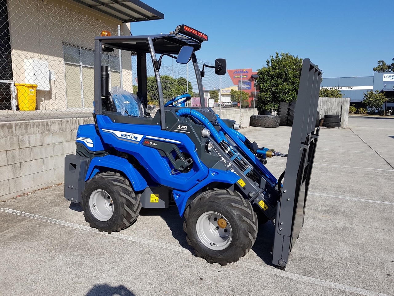 MULTIONE 6.3+K BEE LOADER for sale