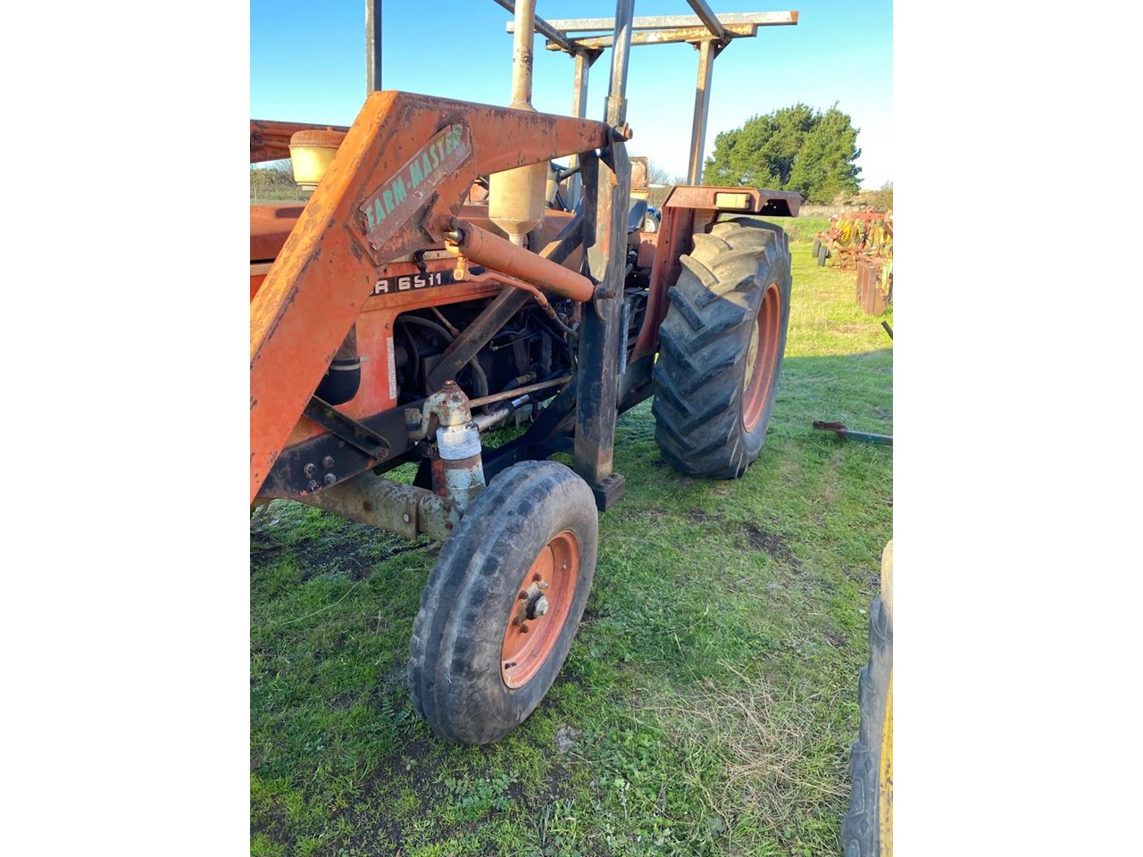 ZETOR 6911 LOADER TRACTOR for sale (refcode TA1177181)