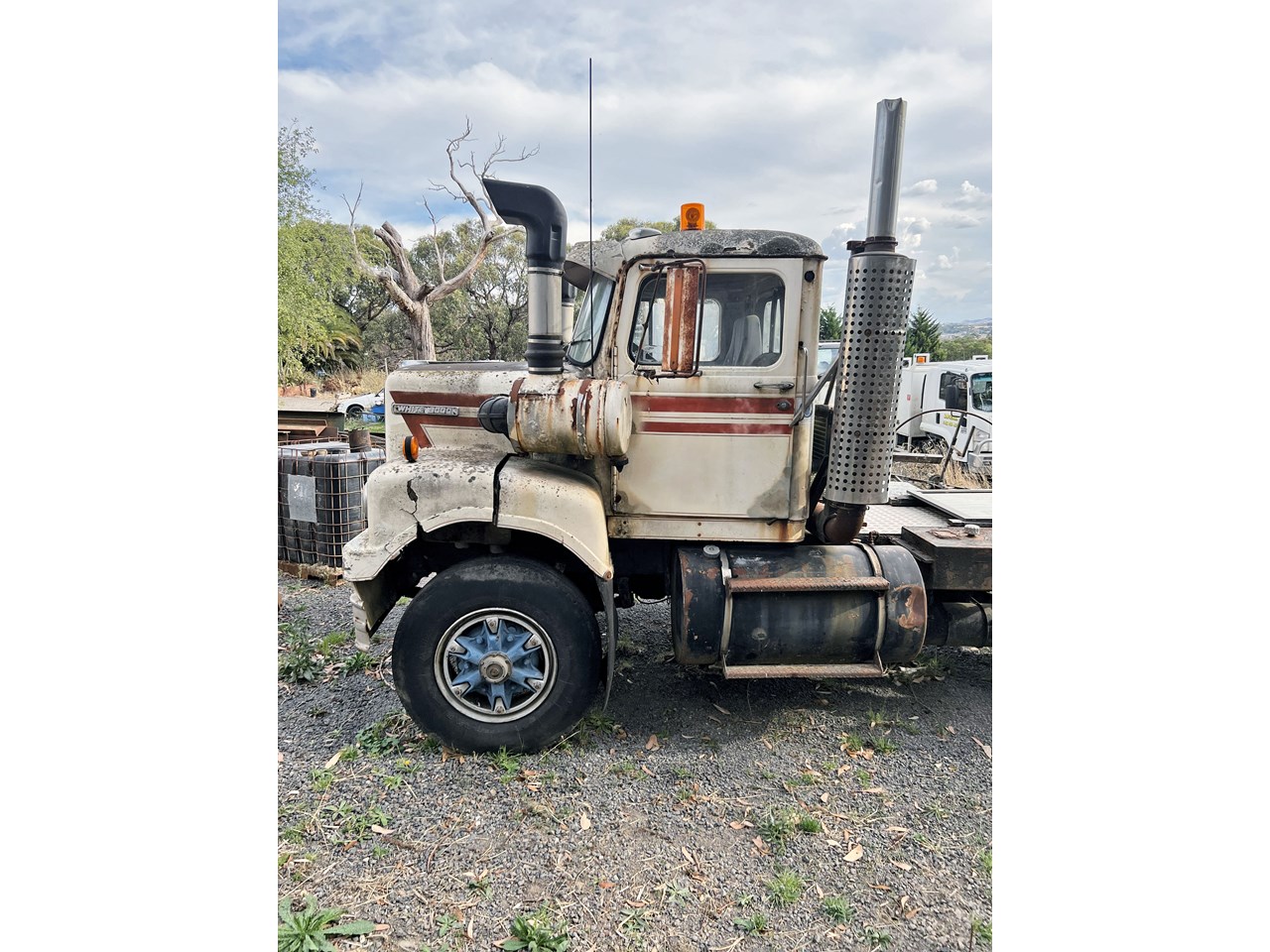 1974 WHITE 9000 for sale