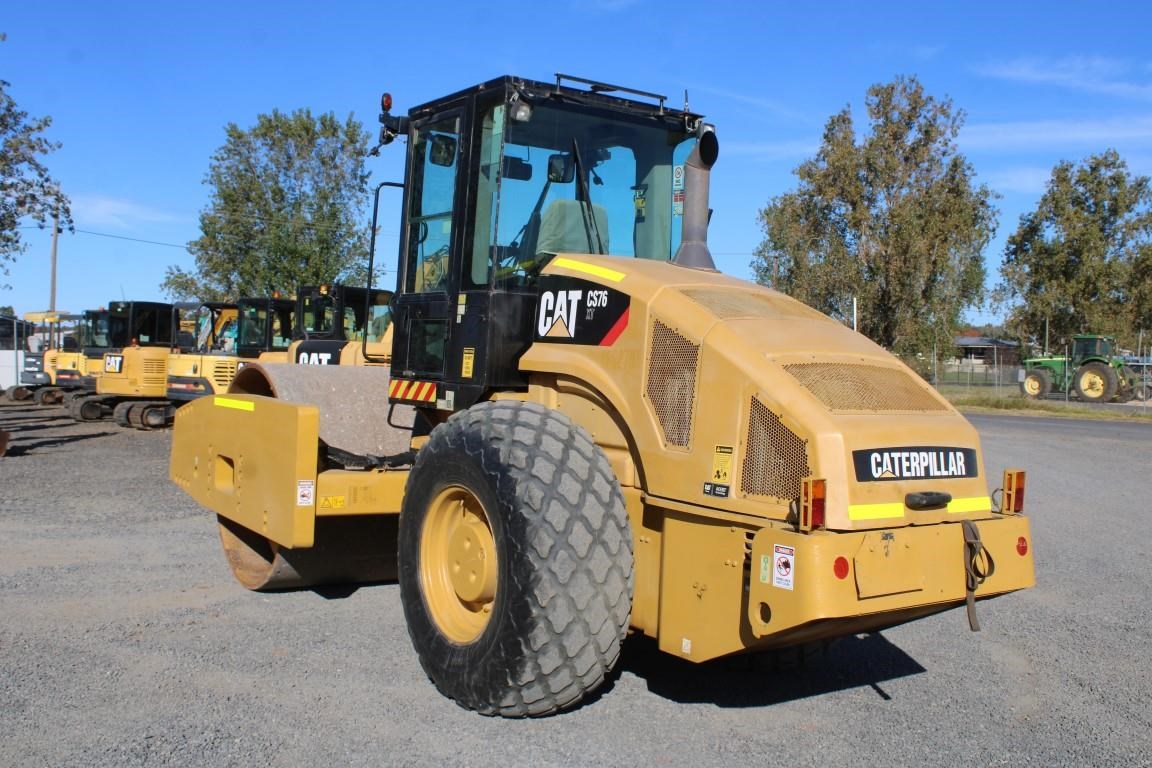 2012 CATERPILLAR CS76 for sale