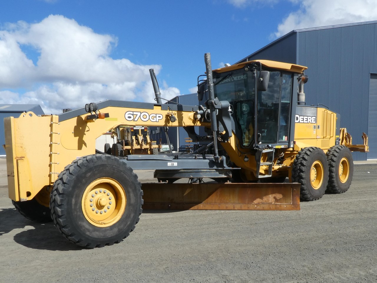 2013 JOHN DEERE 670GP GRADER for sale