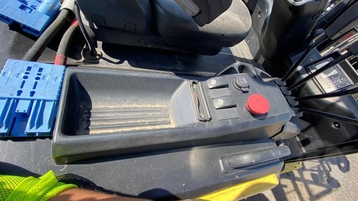 2015 HYUNDAI 25B-9 for sale