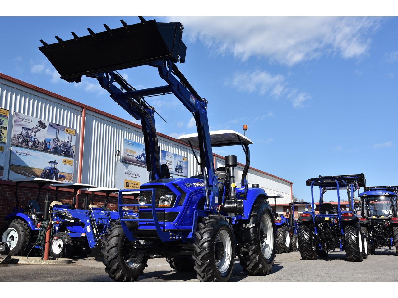 TRIDENT 90HP 4WD TRACTOR WITH FEL 4IN1 BUCKET (1200KG FRONT LOADER LIFT ...