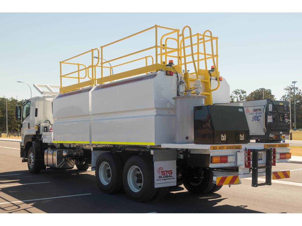 2012 ISUZU FVY1400 STG GLOBAL SM4900/DM6000 6,000Lt Diesel + 7 x 700Lt ...