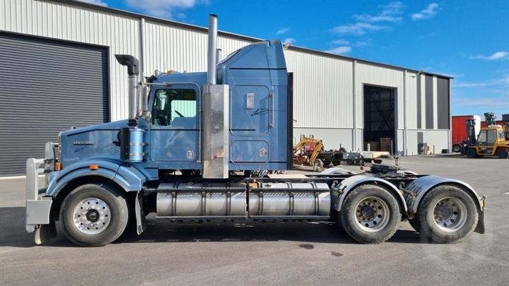 2010 KENWORTH T408 SAR for sale