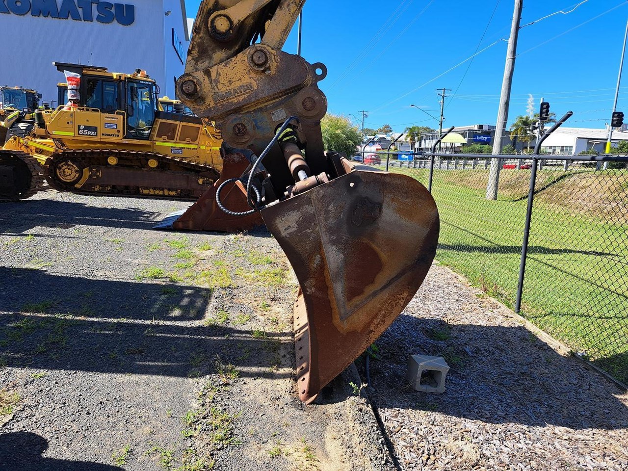 2018 KOMATSU PC300-8M0 for sale