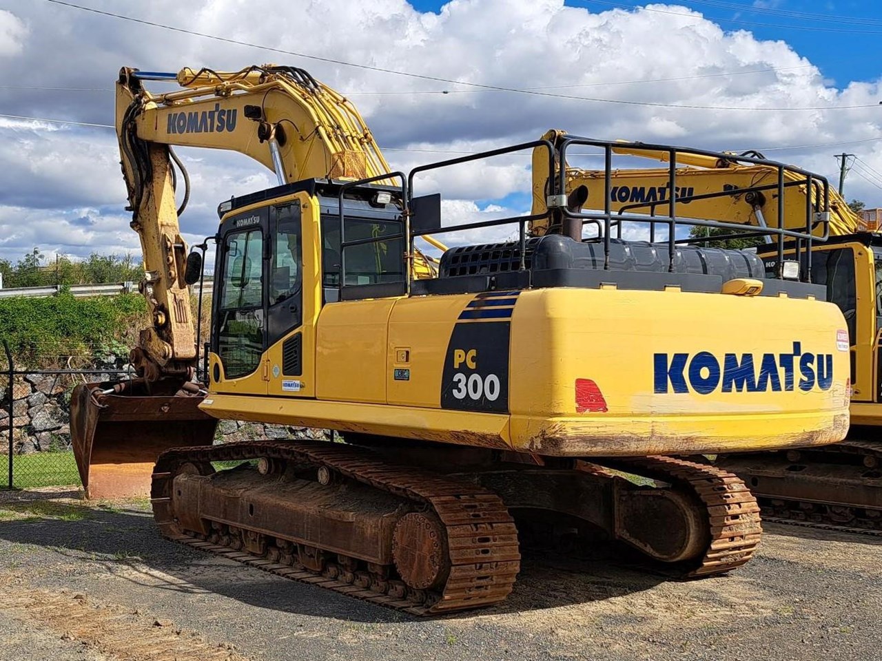 2018 KOMATSU PC300-8M0 for sale
