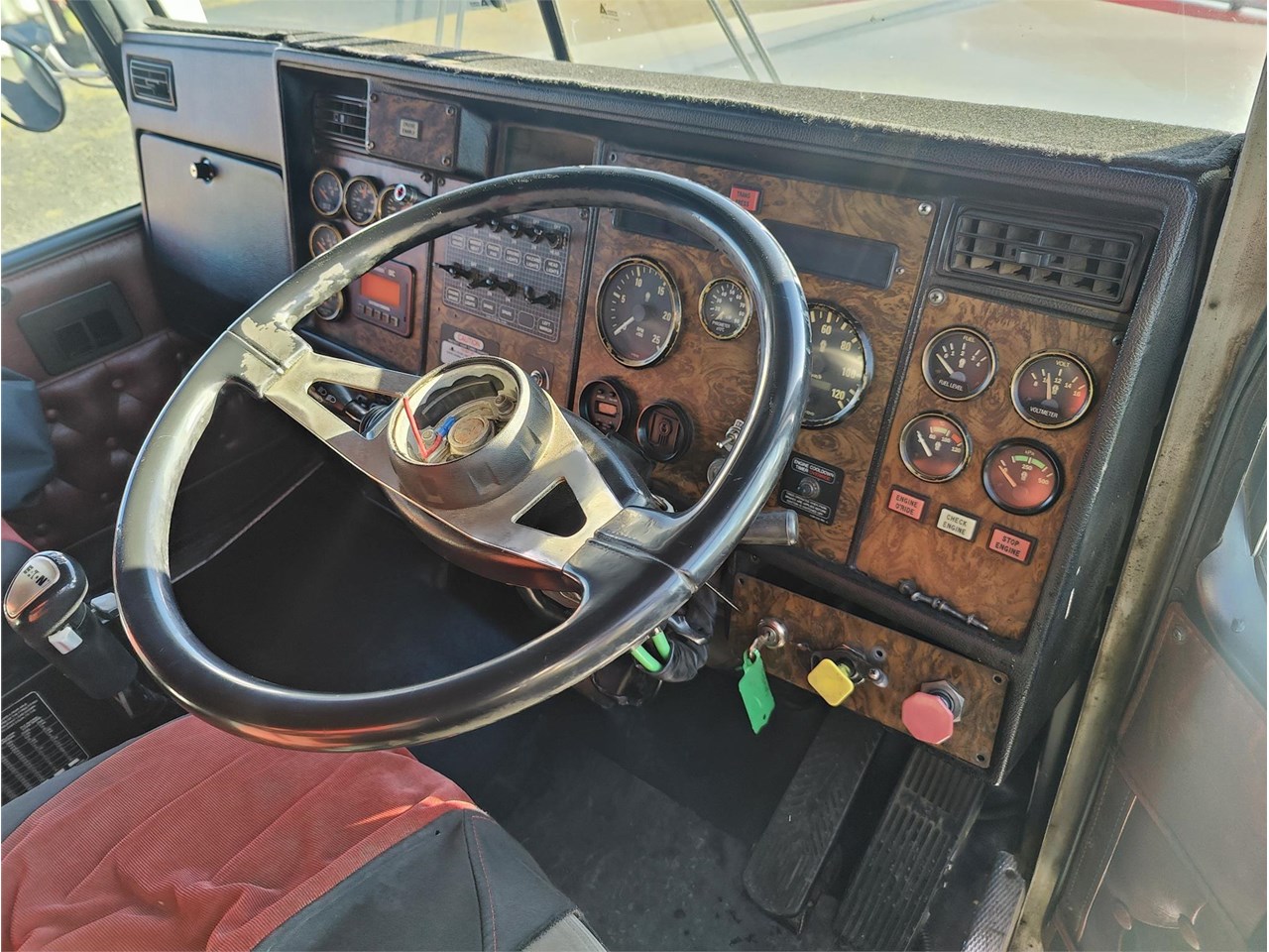 2001 KENWORTH T650 for sale