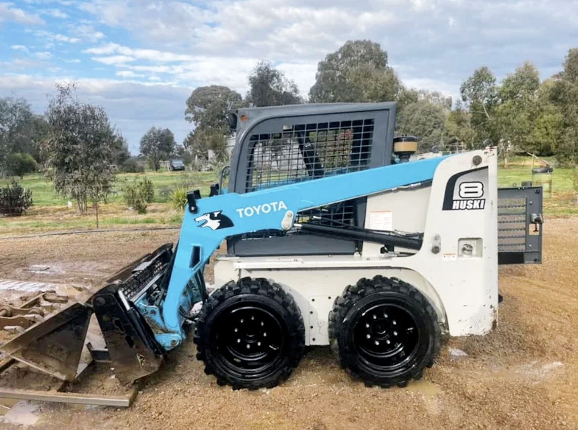 2015 TOYOTA HUSKI SKID STEER 8 for sale