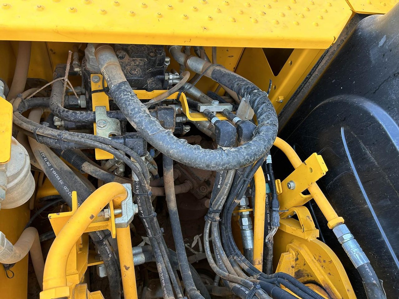 2015 JCB JS200 for sale