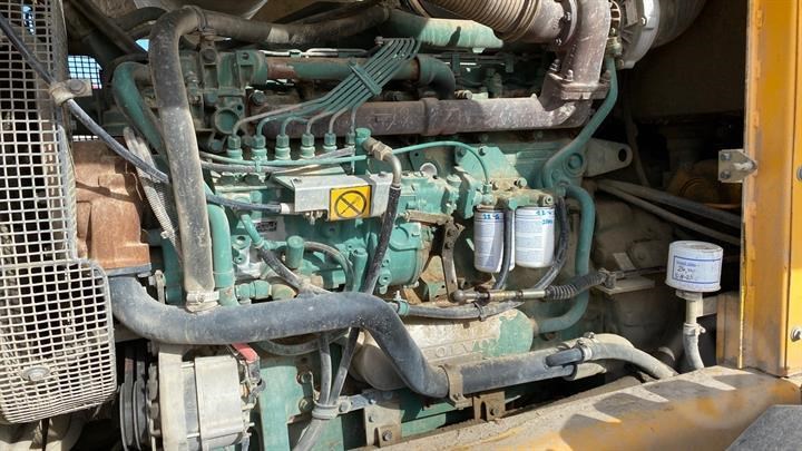 VOLVO L90D for sale