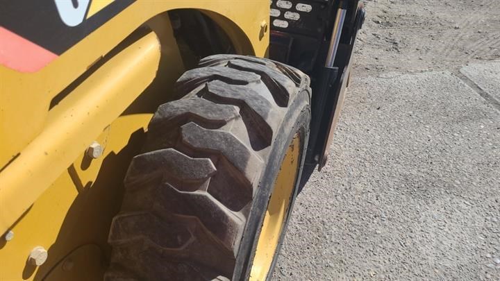 2017 CATERPILLAR 216B for sale