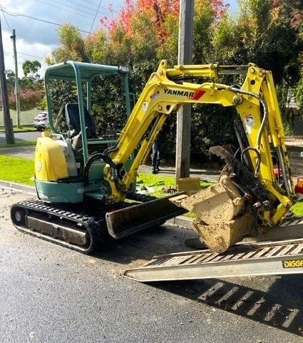 2006 YANMAR VIO27-3 for sale