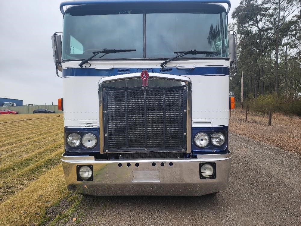 2003 KENWORTH K104 FLAT ROOF CUMMINS 18SP for sale