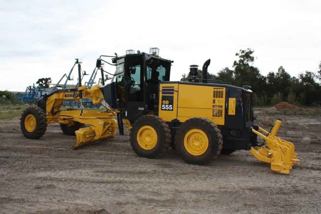 2011 KOMATSU GD555-5 for sale